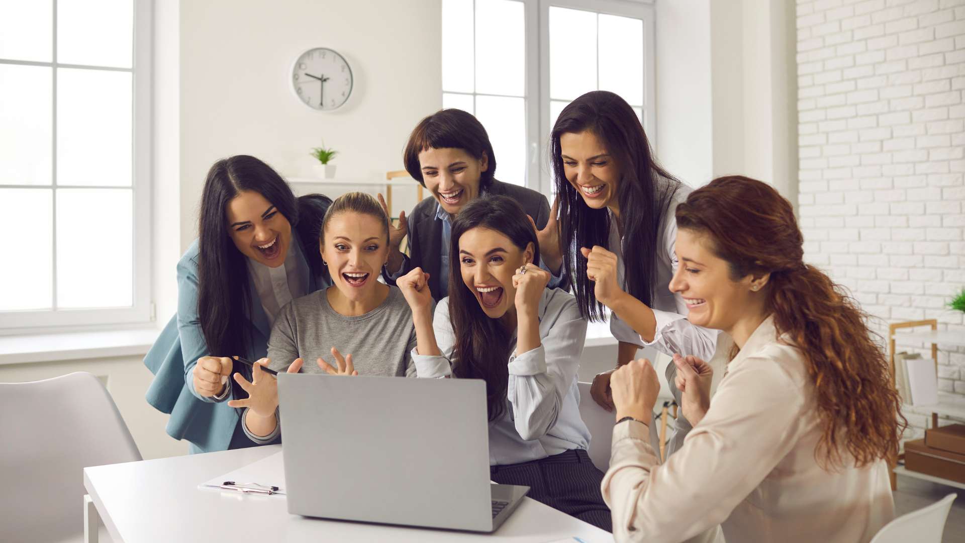 Female Tech Founders: Pioneers of Tomorrow - Spotlight! Bizz